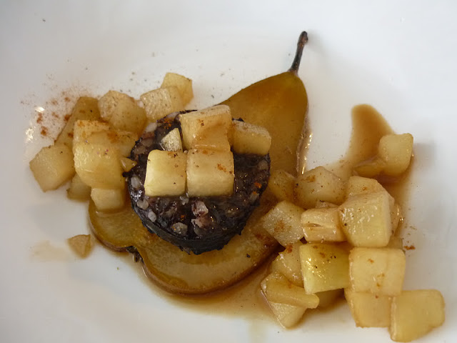 La Chef A: Peras con morcilla de arroz