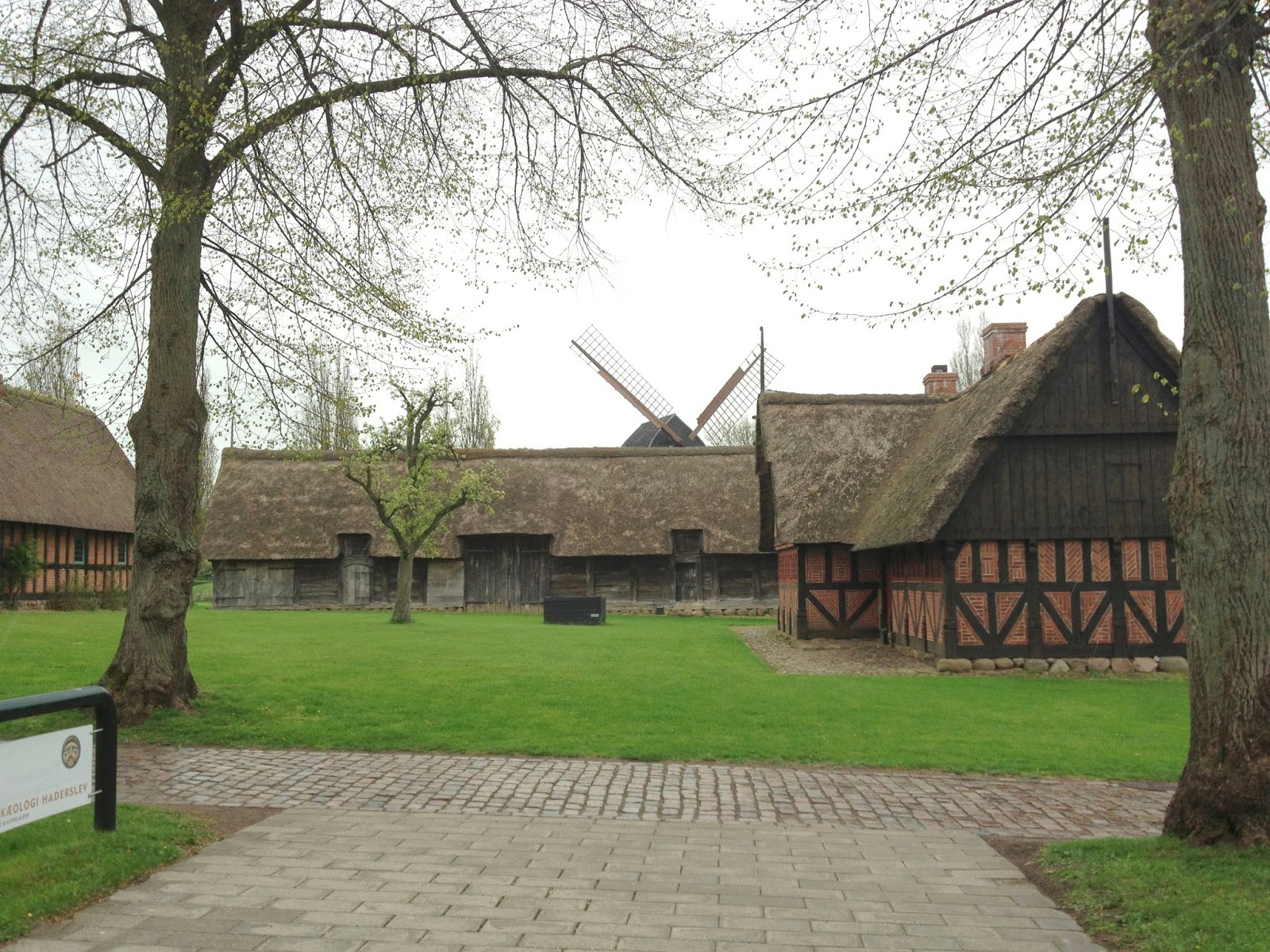 HAUSFORSCHER unterwegs: Auftakt bei Regen: Ein verpasster Glockenturm ...