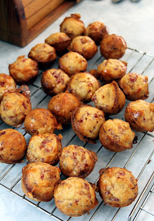 Jo and Sue: Reuben Balls with Spicy Thousand Island Dipping Sauce