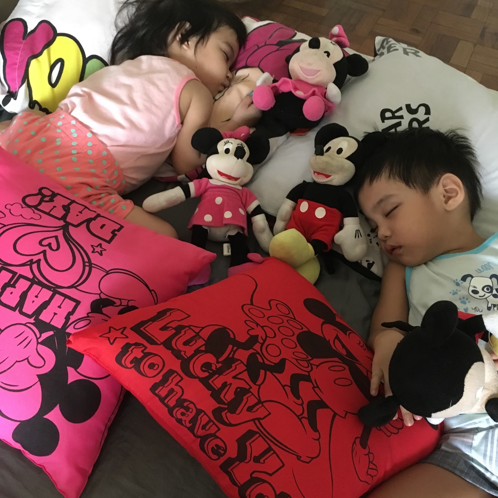 The Stages of a Mickey Mouse Addiction - Starter Mama