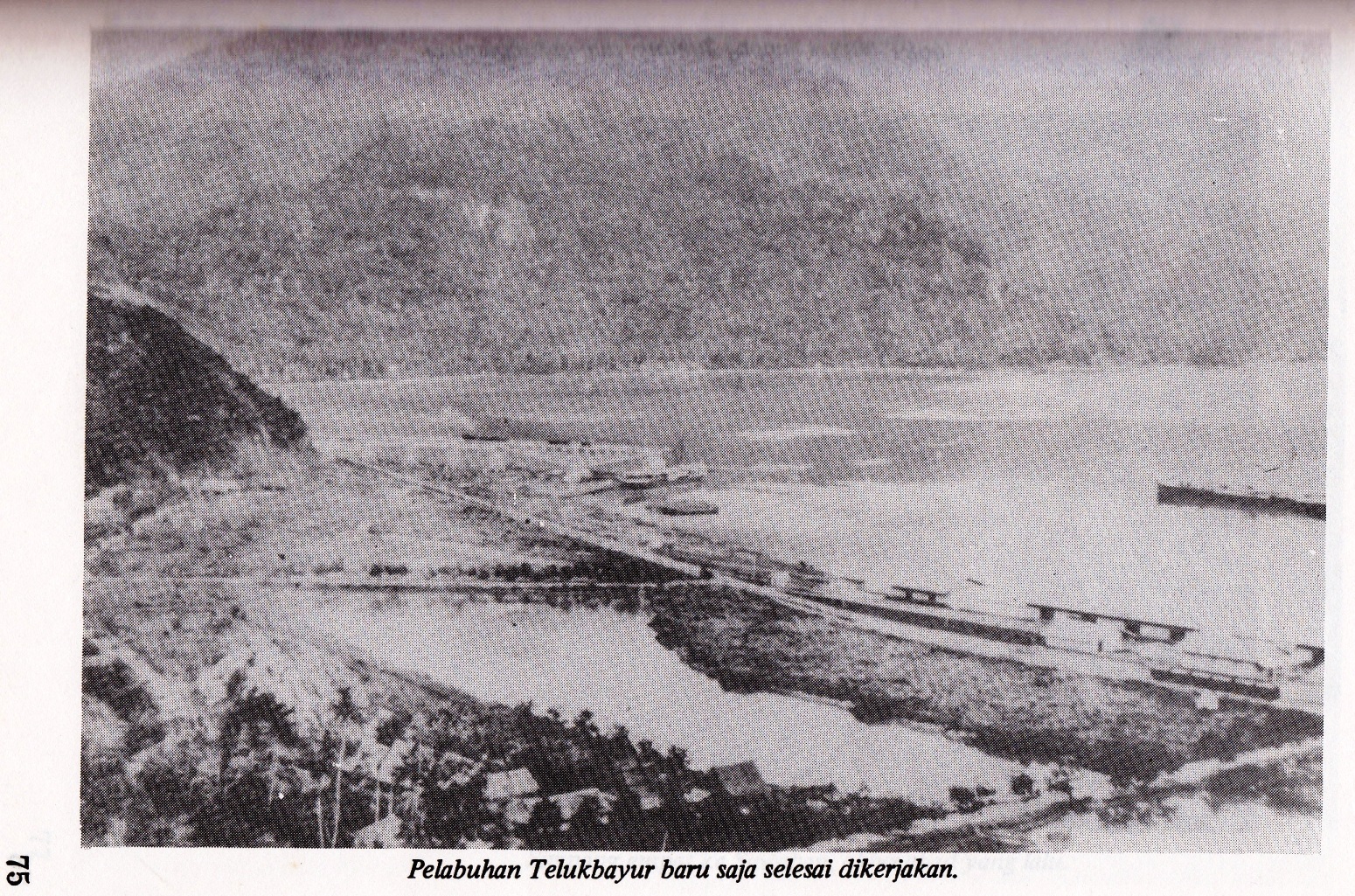 Pelabuhan Teluk Bayur ~ Pesona Minang Kabau