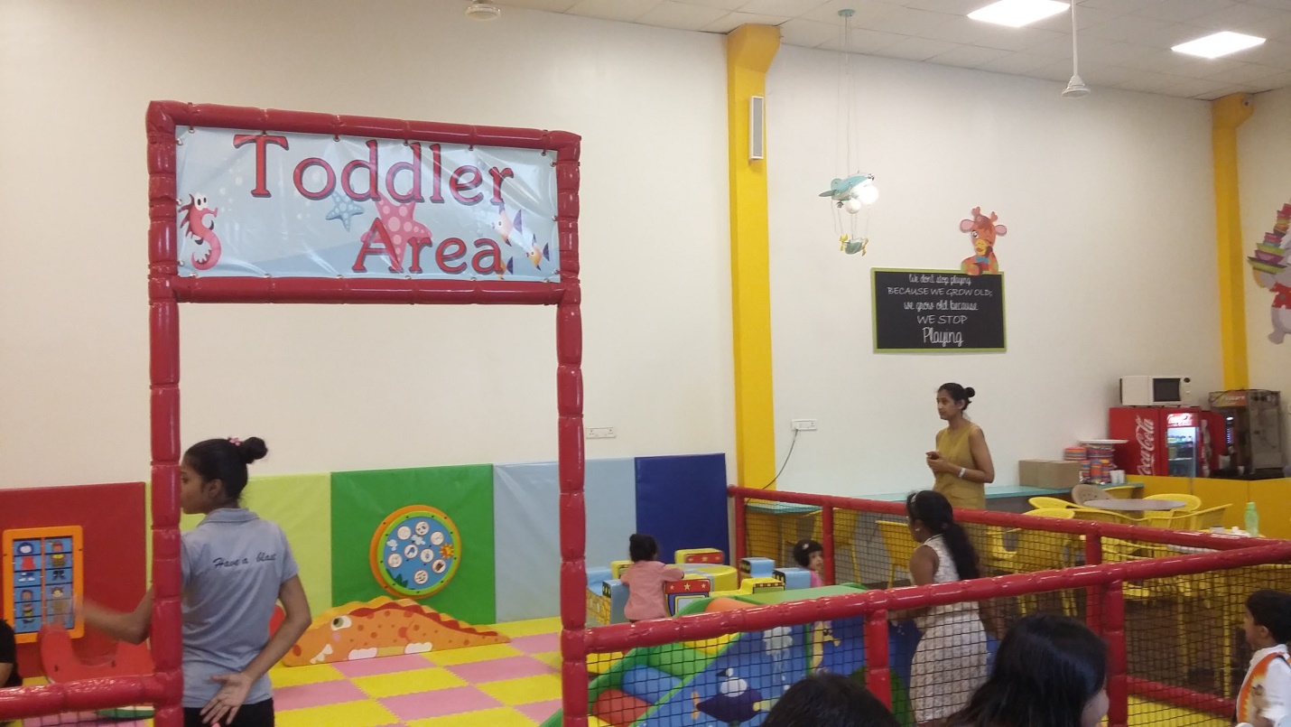 Onestopageforeaders: THE RIOT ROOM- An Irresistible Indoor soft play area.