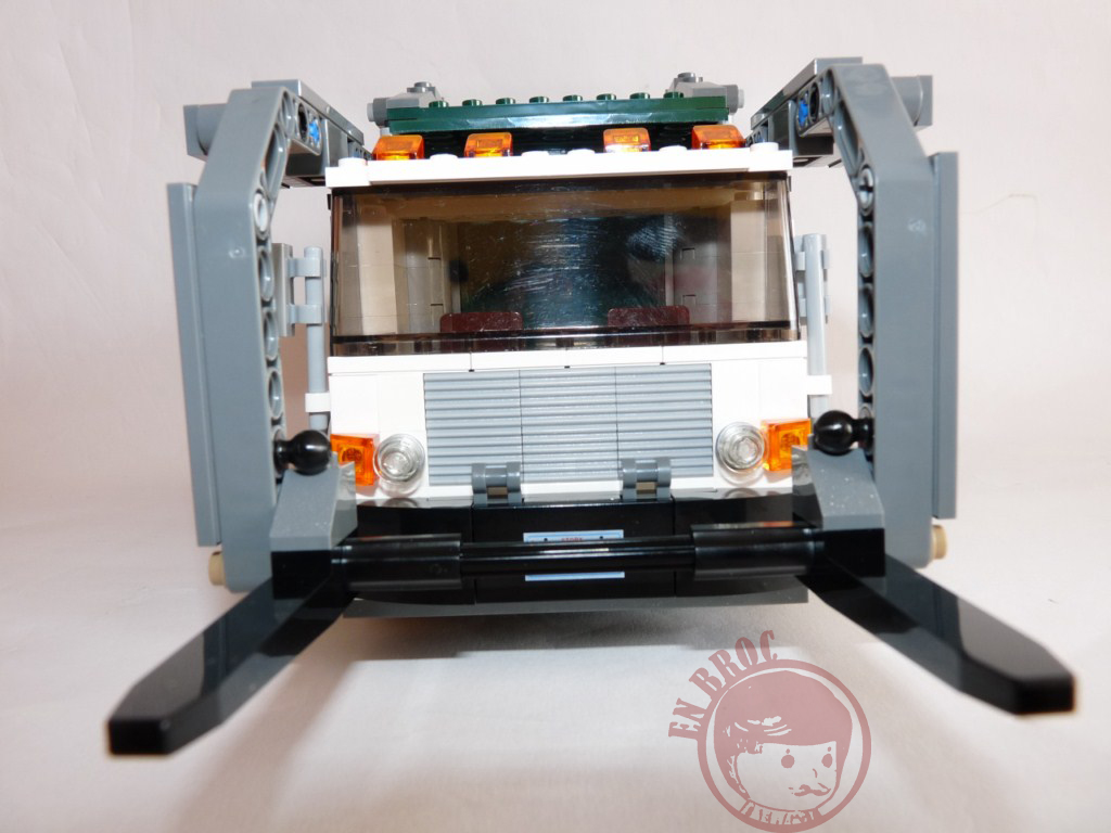 en-broc: Lego Toy Story 7599 : Garbage Truck Getaway, 2010