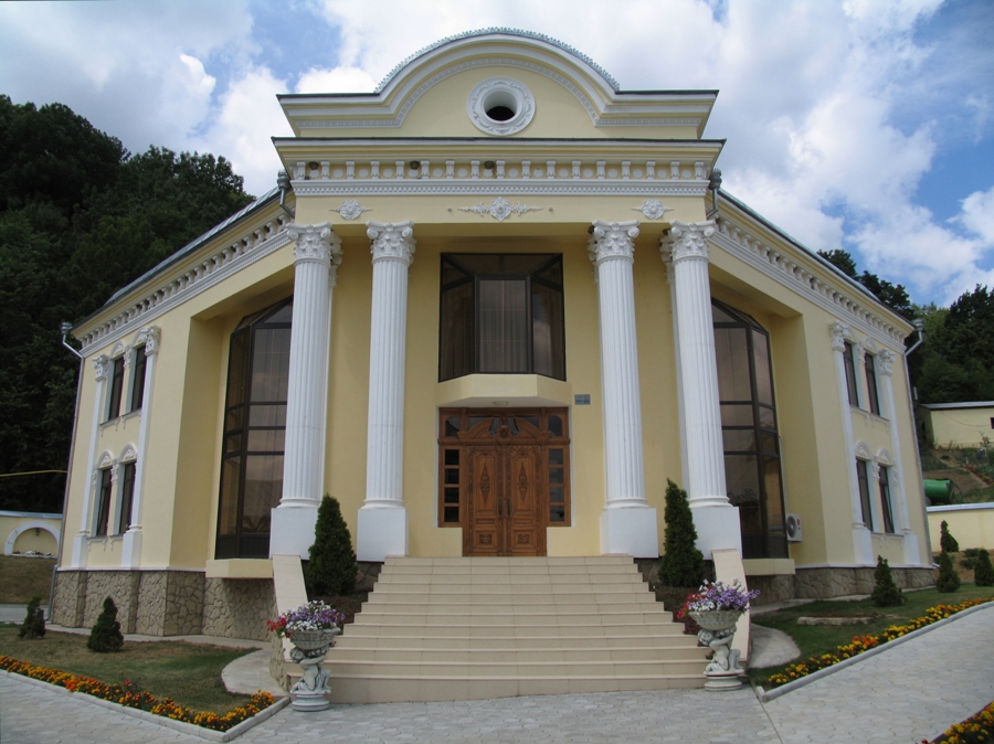 Visit Moldova / Descubre Moldavia: Monasteries of Moldova