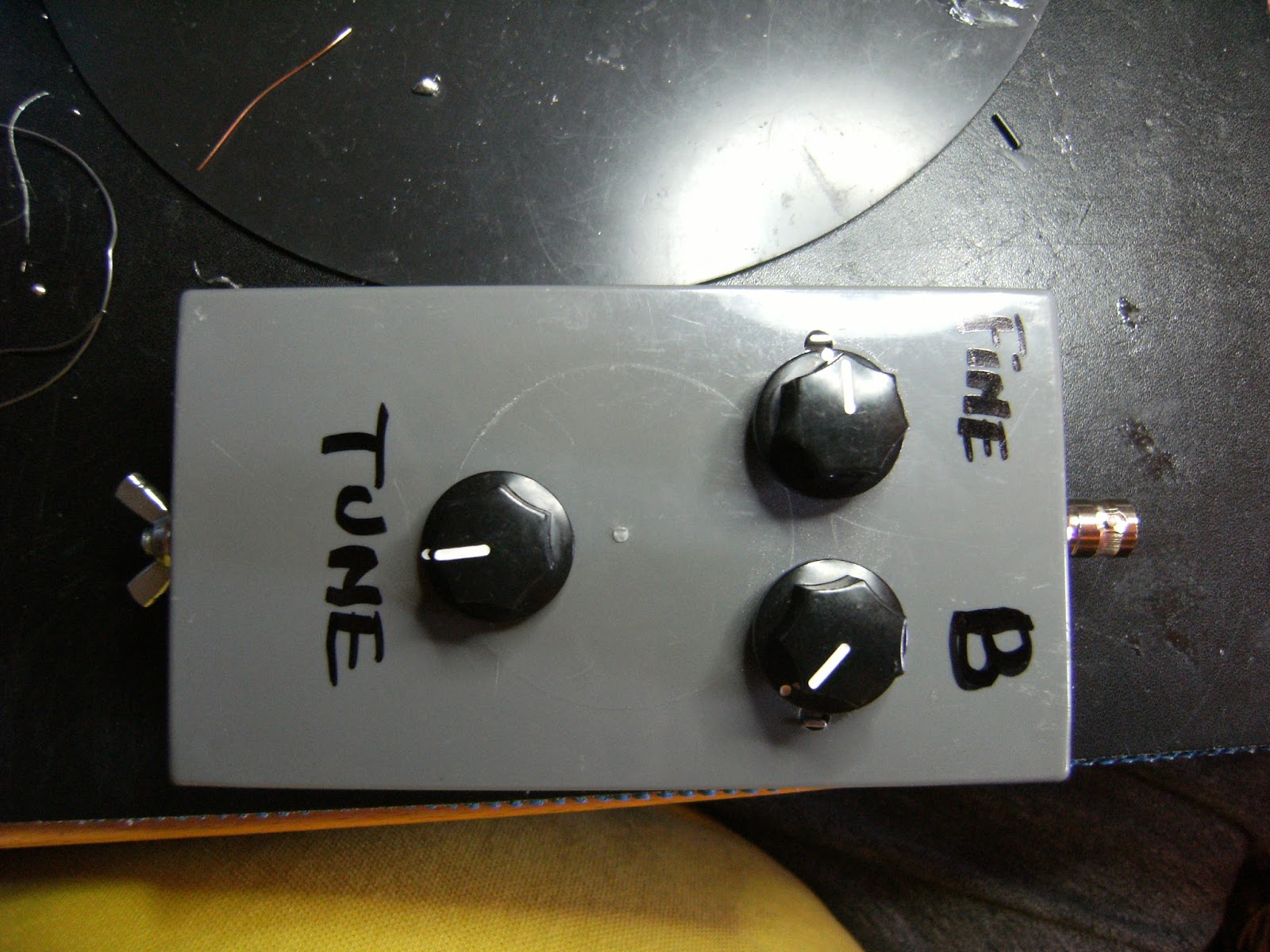 IN3AQK Hamradio station: 1/2 Lamba end feed Fuchs Antenna Tuner