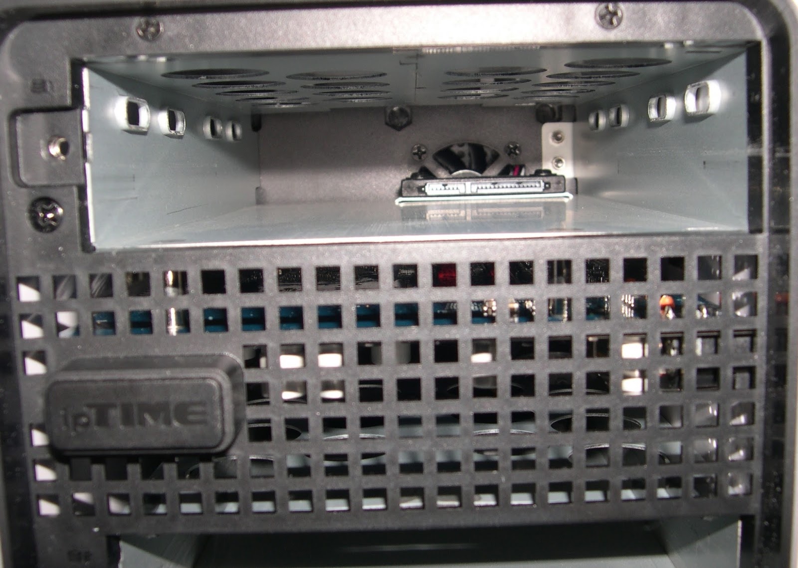 et......und......and.: NAS2 dual