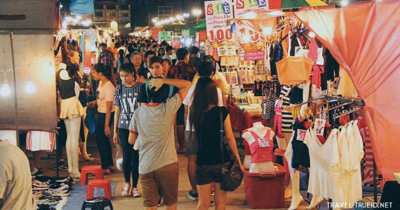 สถานที่ท่องเที่ยวในโคราช: ตลาดนัดกลางคืน