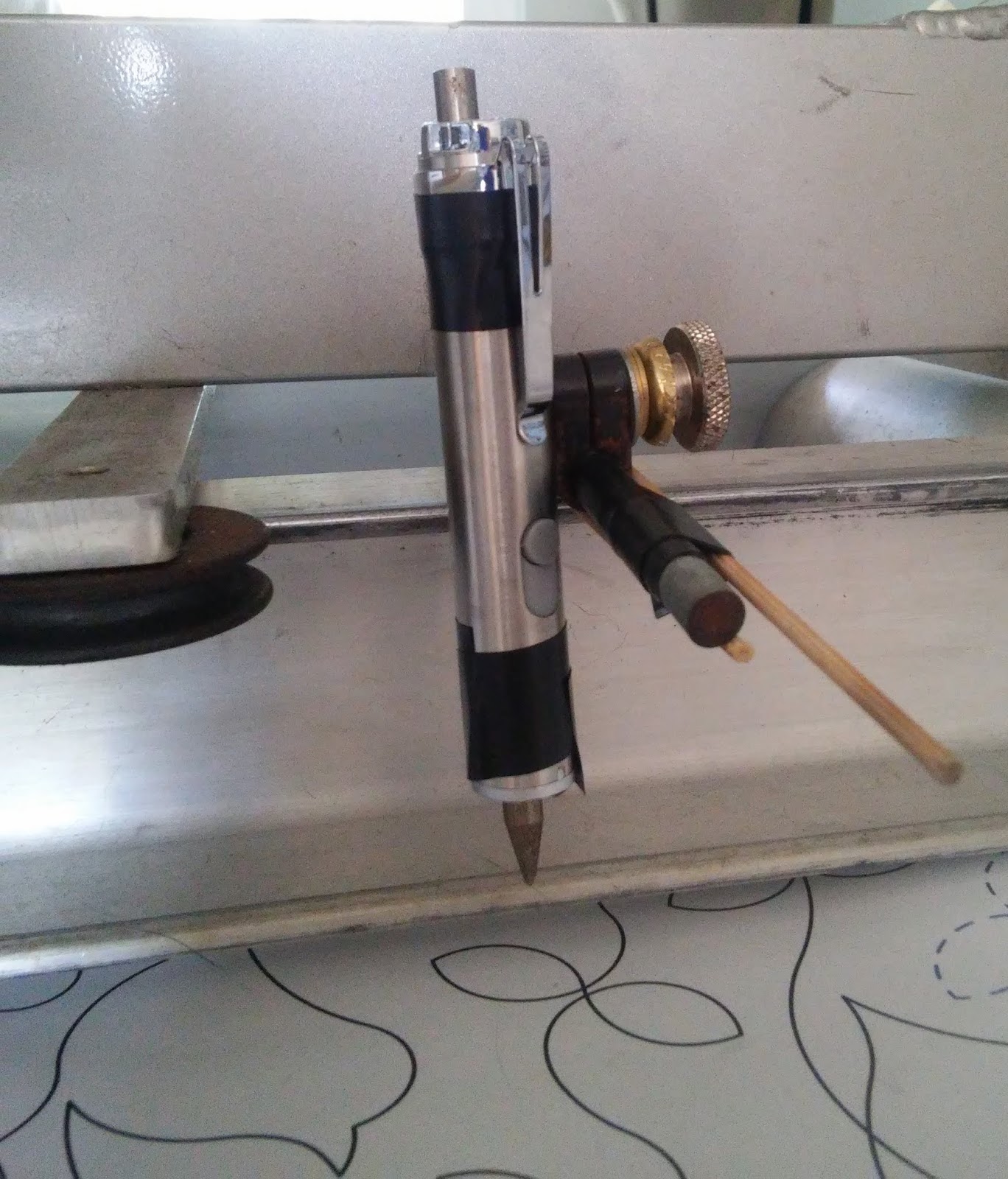 DELIGHTED HANDS: Jerry Rigging....