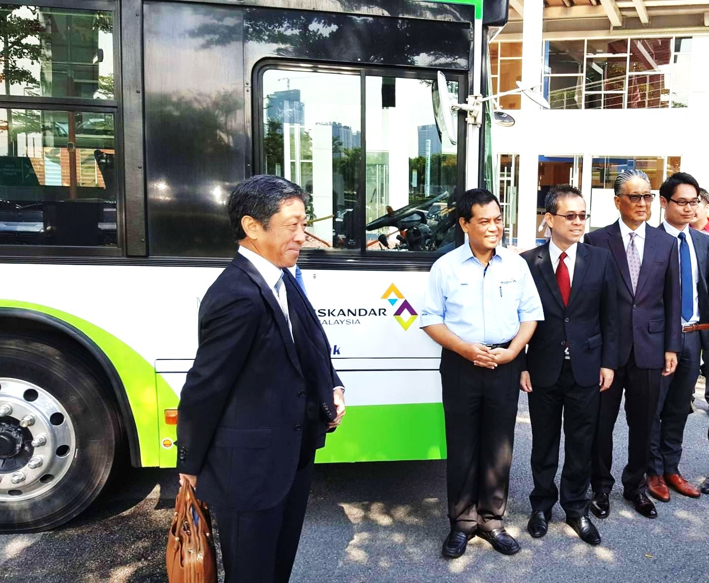 Motoring-Malaysia: Truck & Bus News: HINO Hybrid Bus begins trial runs ...