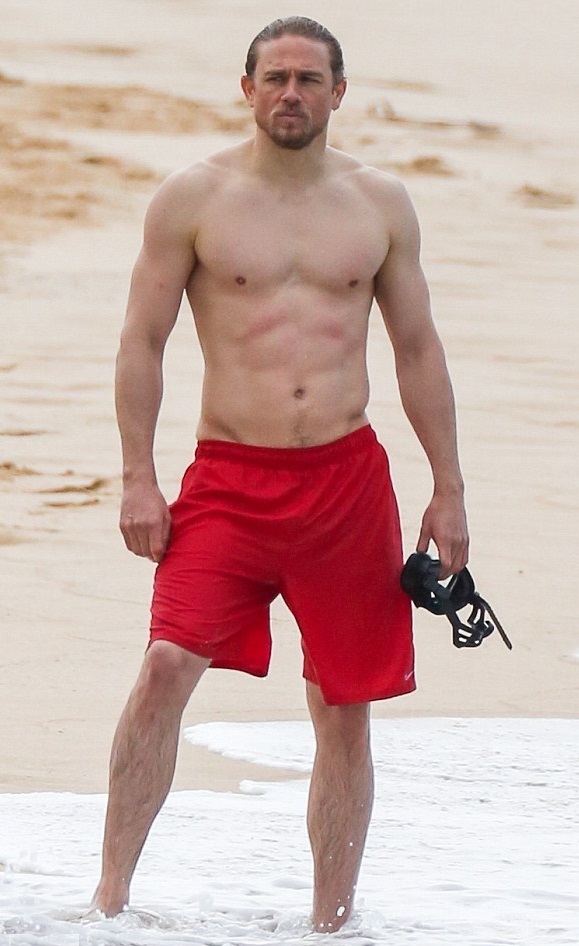 VJBrendan.com: Charlie Hunnam Filming 'Triple Frontier' on the Beach in ...