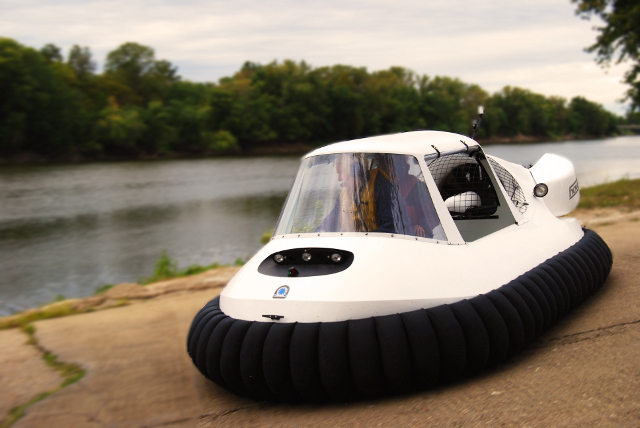 Neoteric Hovercraft Blog: Recreational Hovercraft Pilot Training: Sebastian & Ghislaine van Berkom