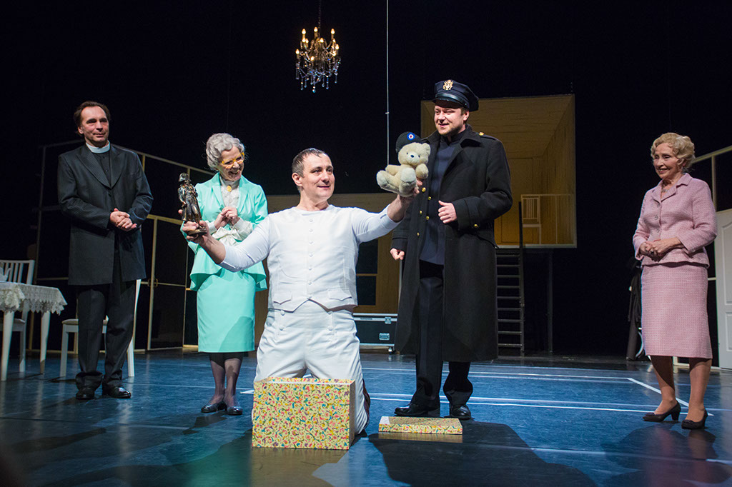 "Arszenik i stare koronki", czyli w Teatrze im. Juliusza Słowackiego w ...