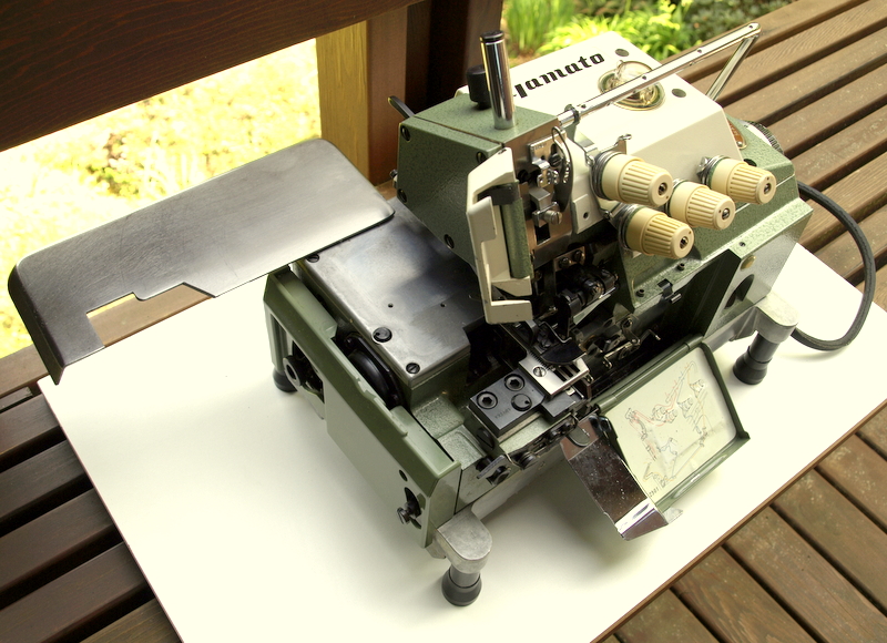 Tight Acres: Yamato Z833 4-Thread Overlock Machine