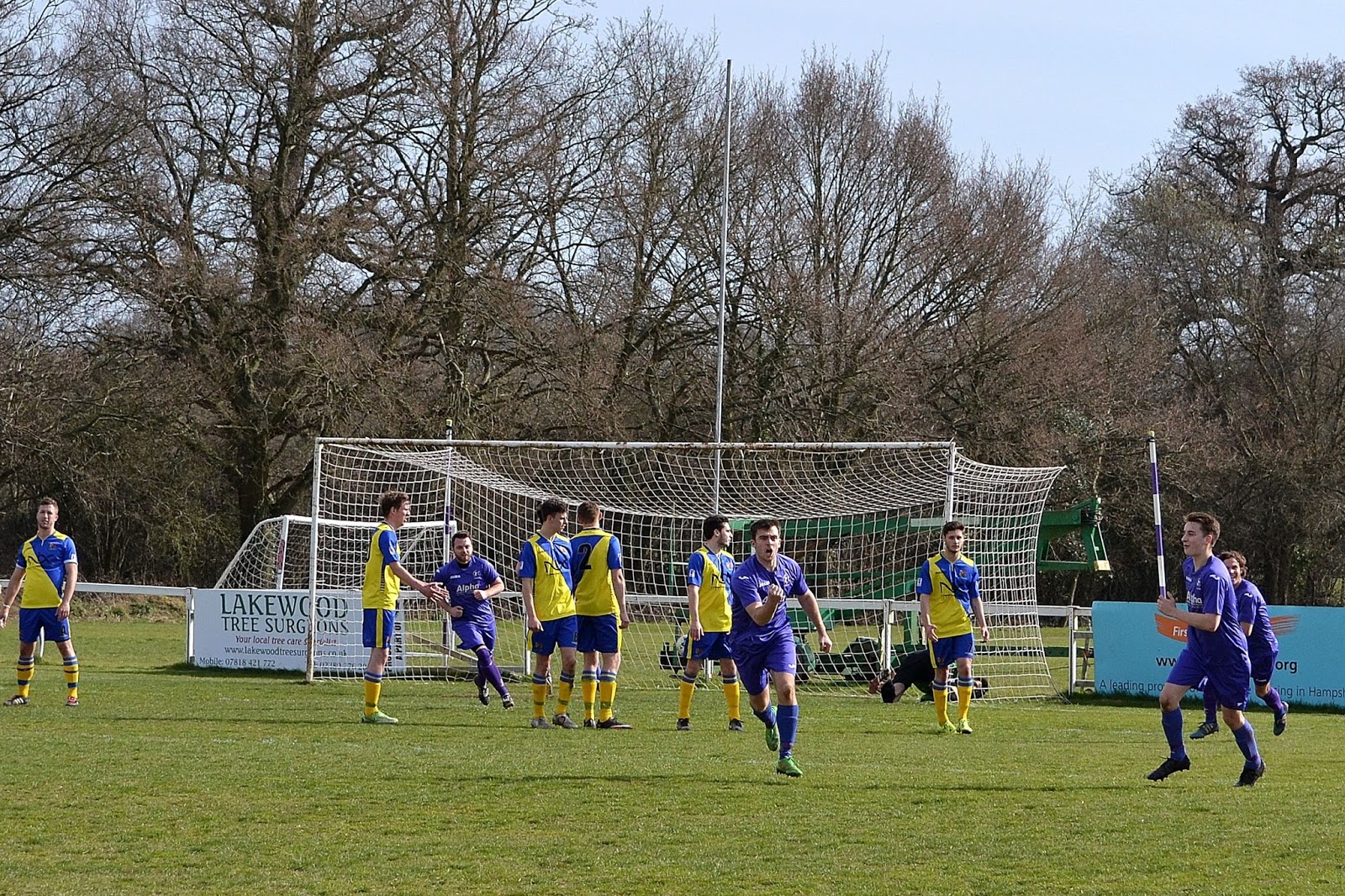 Hopping Around Hampshire: AFC Stoneham v Romsey Town