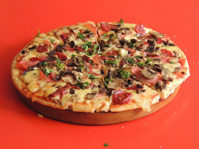 Come Rico en SanJuanDeMiraflores: -Pizza Raul-