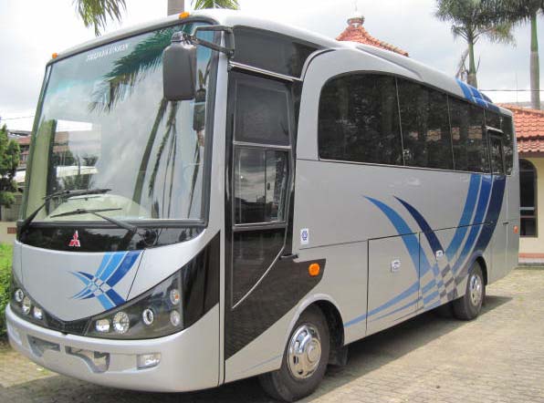 Tips Mobil Baru: Bus Kecil Mitsubishi Colt Diesel FE 84G BC