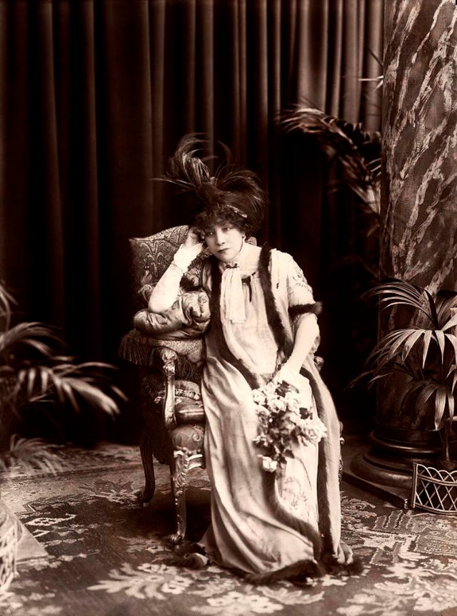 28 Vintage Portraits of Sarah Bernhardt, One of the First Great Stars ...