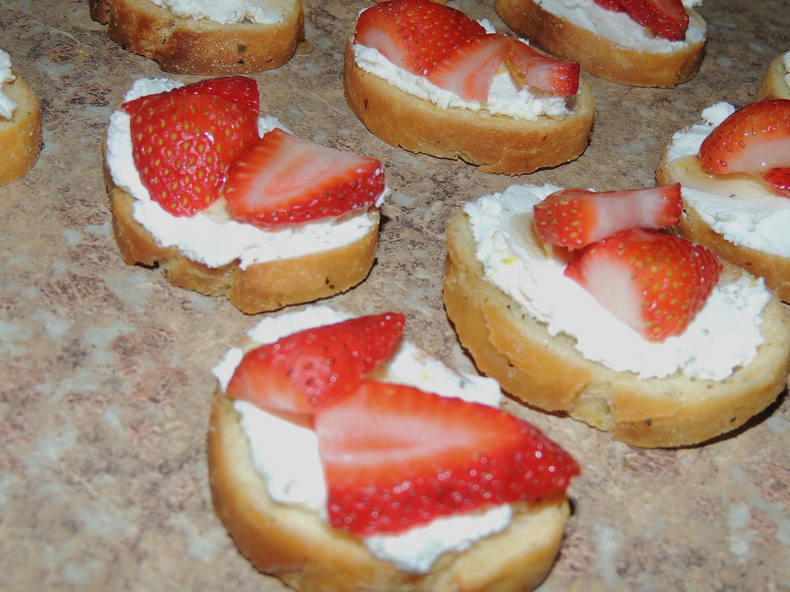 Gas Stove Girl: Strawberry and Goat Cheese Crostini