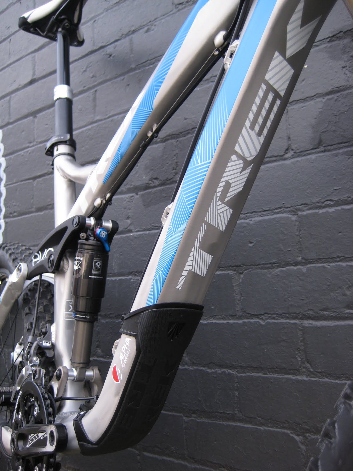 News, rides & banter: 2011 Trek Scratch Air 8