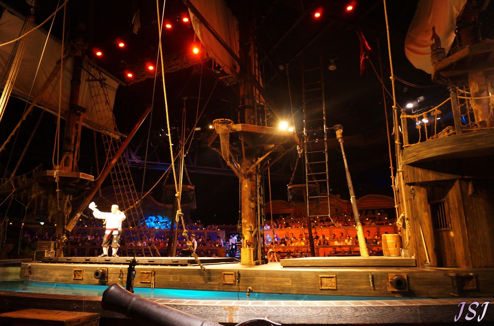 InSanity lurks Inside: Dinner Show Review- Pirates Dinner Adventure in ...