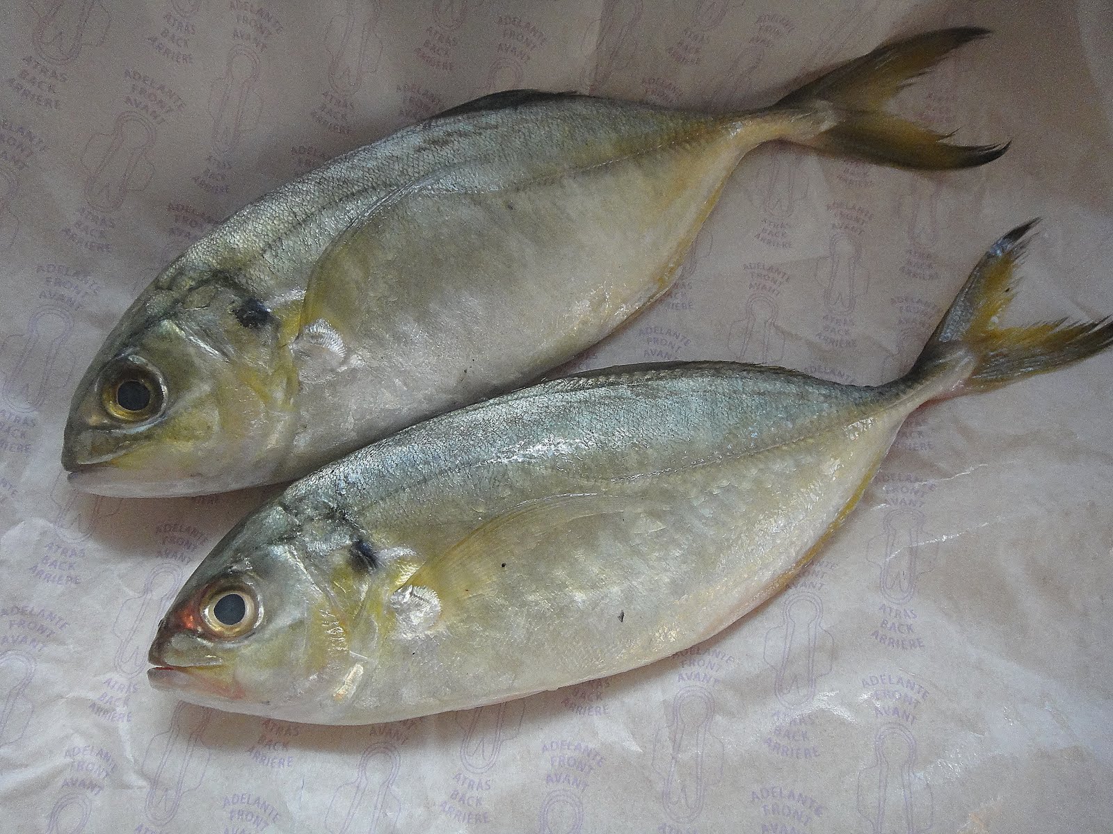 come-se: Carapau na folha de bananeira