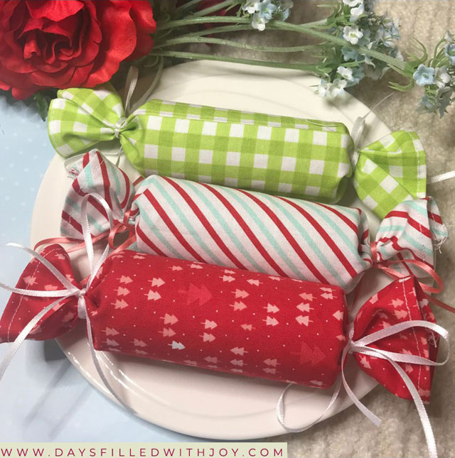 Threading My Way: Showcasing ~ Reusable Fabric Christmas Crackers ...