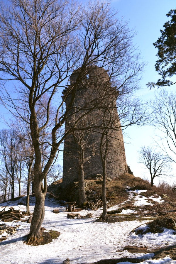 Zharah ~ Photos: Slanský hrad