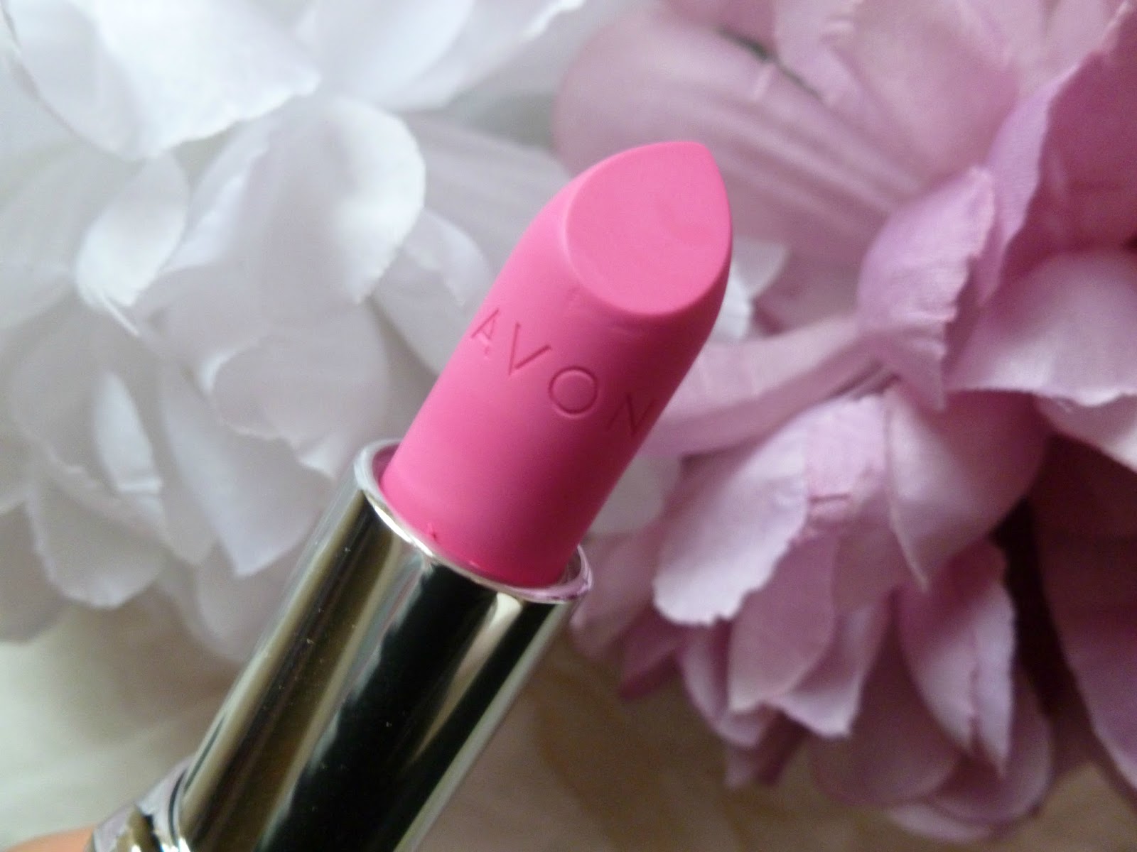 Matte Lips With Avon | Mammaful Zo: Beauty, Life, Plus Size Fashion & More