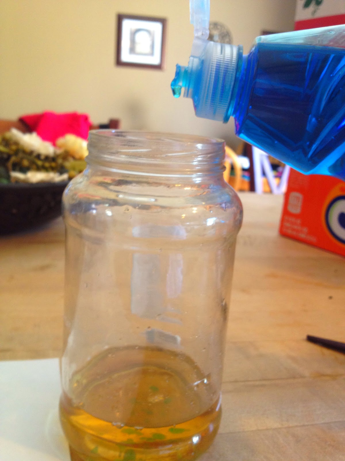 Mama Frenchy: the fruit fly trap: perfected.