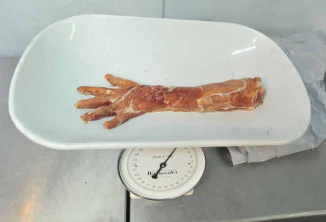 standby life: 驚愕！ロンドンに人肉精肉店オープン!!!! Human Flesh Butcher Shop Opens in ...