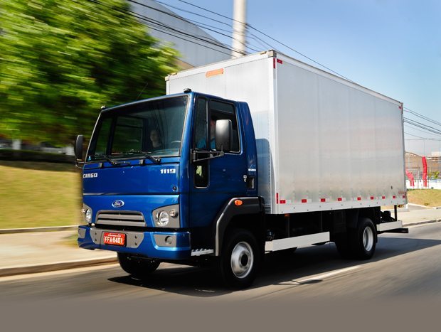 FORD CARGO: A "REVOLUÇÃO CARA-CHATISTA"