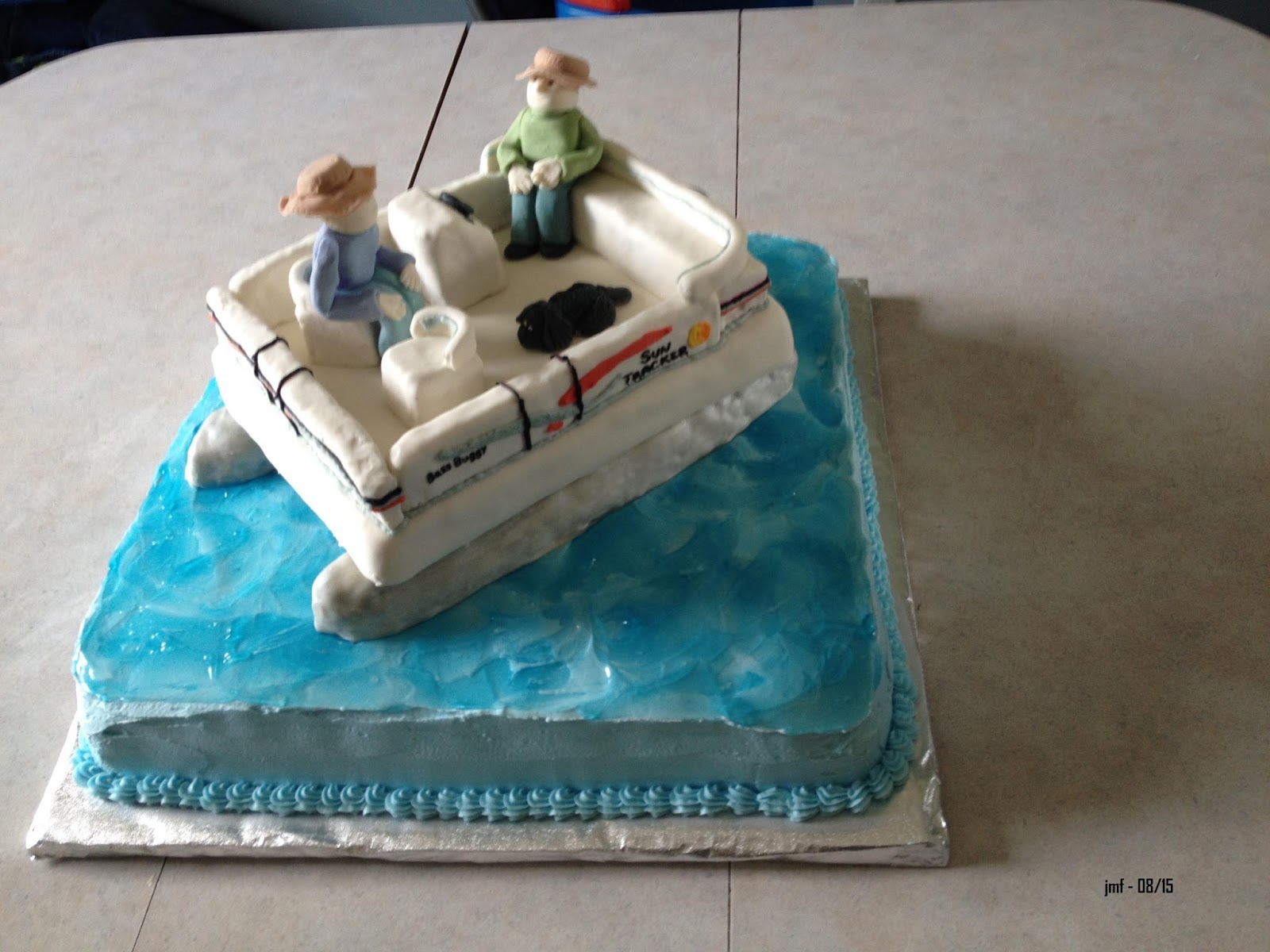 Jen's Crafts and Cakes: Pontoon Boat Cake