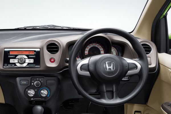 Foto Interior Honda Brio Terbaru 2016 Lebih Fresh