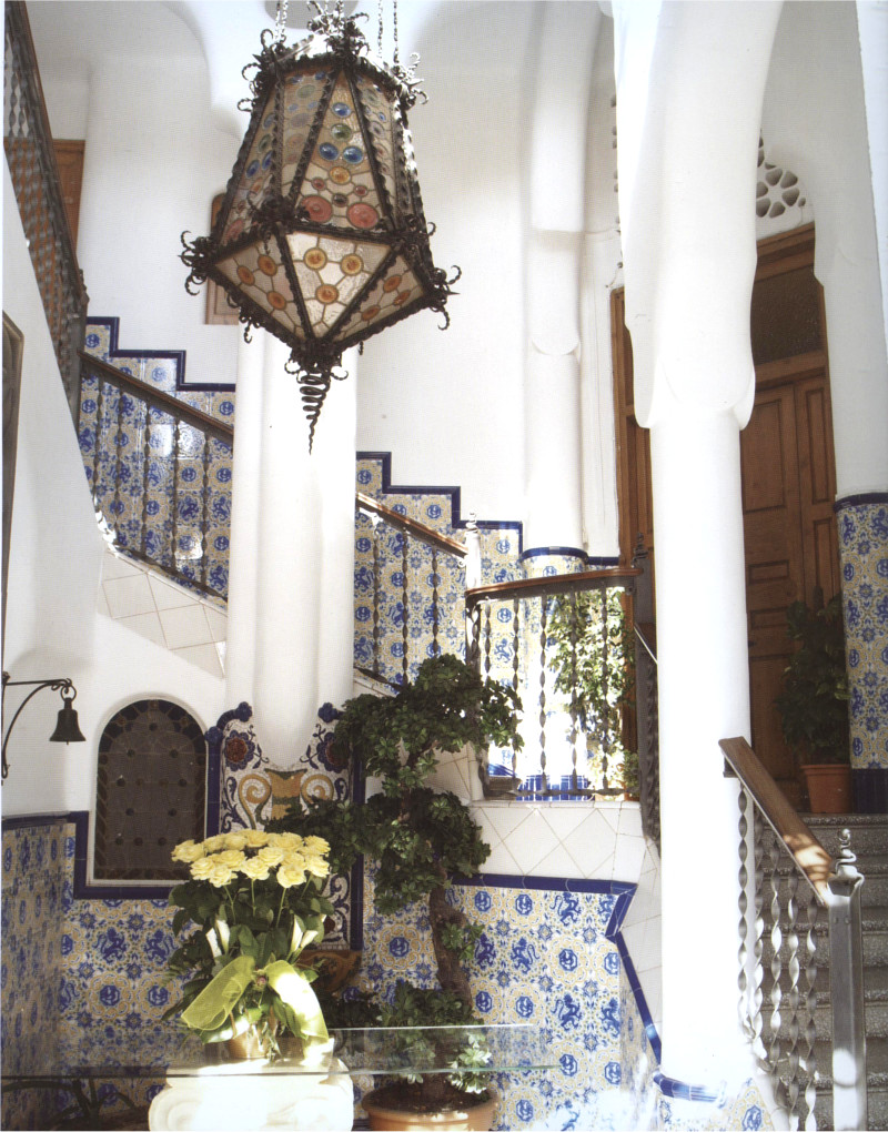 bensozia: Antoni Gaudí: Interiors