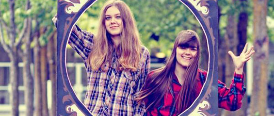 Cantik dan Bersuara Emas, First Aid Kit, Band Duo asal Sweden ~ Insan ...