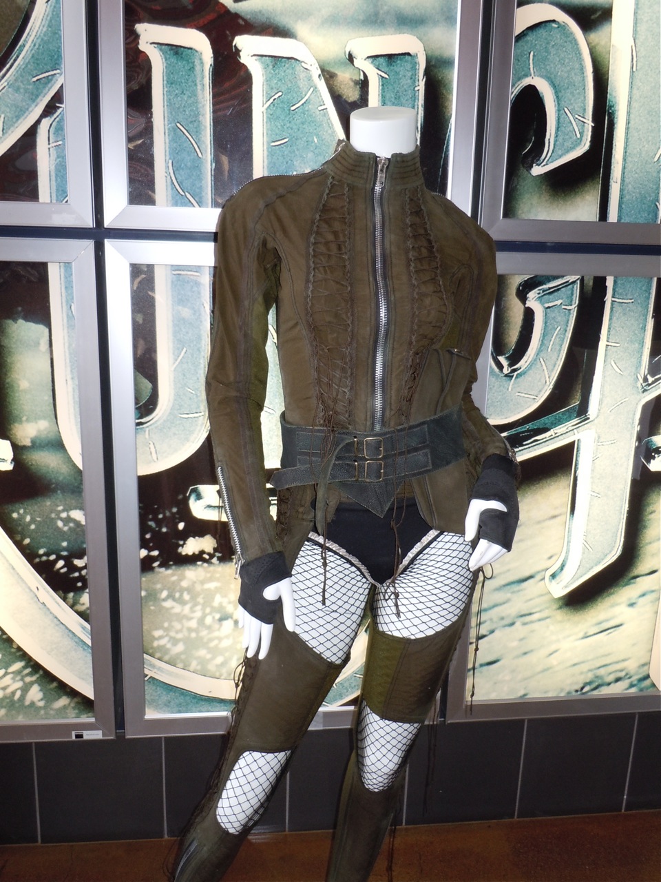 Amber costume worn by Jamie Chung in Sucker Punch... | Hollywood Movie ...