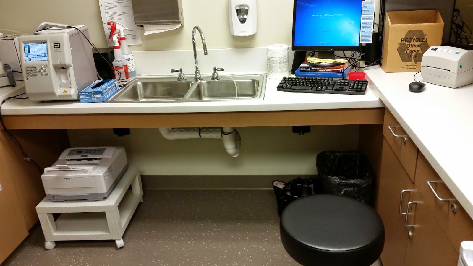 DEHS UMN Ergonomics: Improving Clinical Laboratory Ergonomics - case study