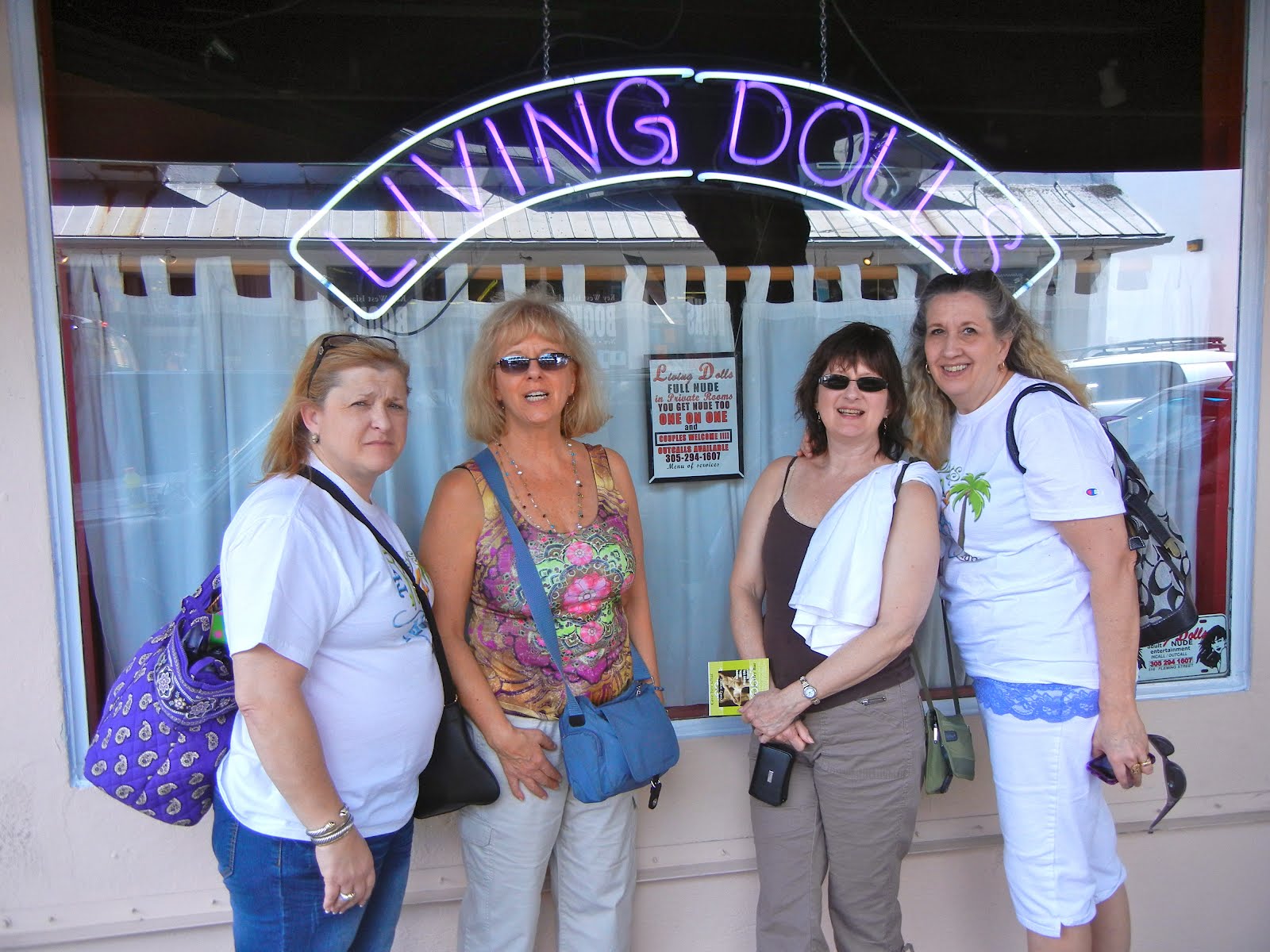 MY NAME IS ELENA: KEYS 4 ART DAY 4: GIRLS GONE WILD IN KEY WEST!