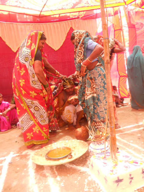 GONDMAHASABHA: GOND SAMAJ ME SAMUHIK SAMAJIK VIVAH