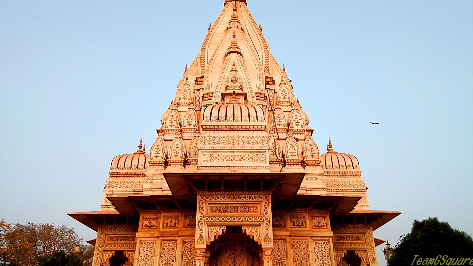 Team G Square: MP DIaries: Chhatris of Shivpuri, A 20th century Wonder