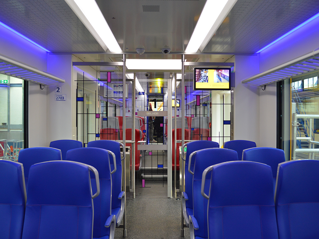 EuroCityCard- Slovenija : [ NL - NS ] Predstavila se je CAF Sprinter ...