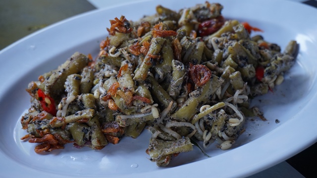 Mayang Sari: Budaya, Makanan, Ciri Khas Daerah Sumbawa