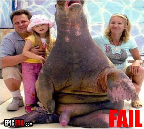 Funny Outrageous Pictures & Videos: Epic family picture fail