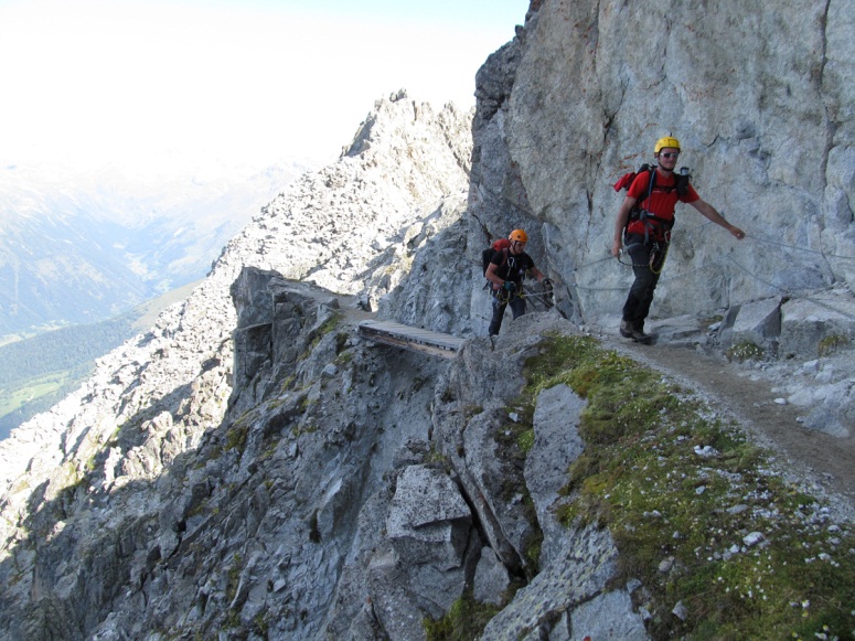 Escursionismo a 360°: Il Sentiero dei Fiori e Cima Payer (EEA)