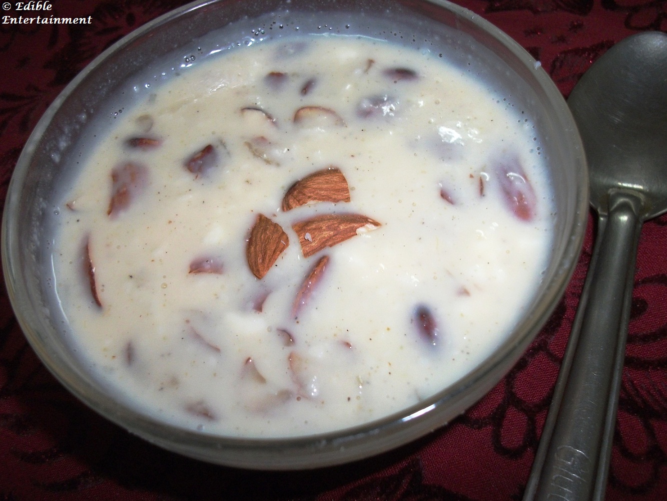Edible Entertainment: Rabri | Quick milk based Sweet in a Microwave