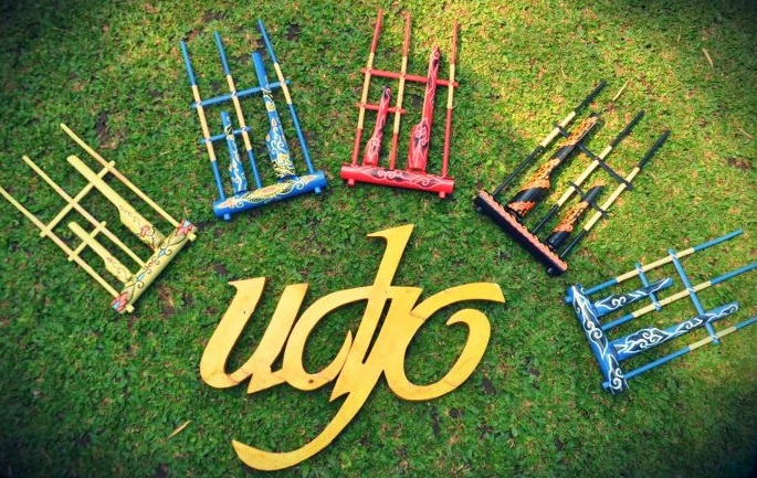 Tourist Destination in Bandung - Saung Angklung Udjo | Tours de Indonesia