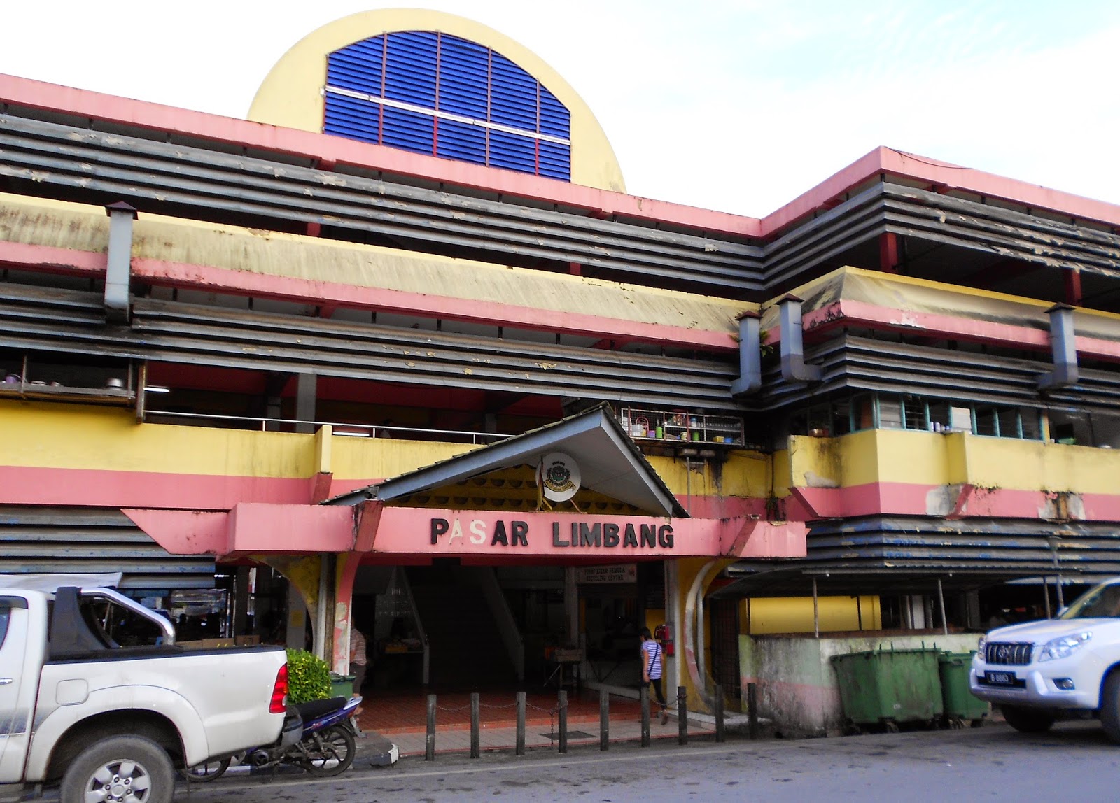 FREELITTLEBRAIN: Limbang – Head Hunter's Trail to or from Mulu National ...