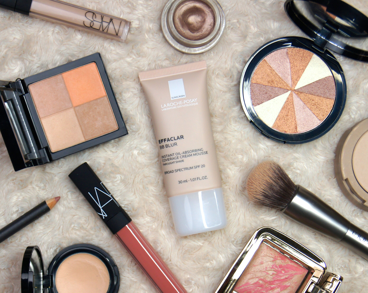 La Roche-Posay Effaclar BB Blur Oil-Absorbing Cream Mousse Review ...