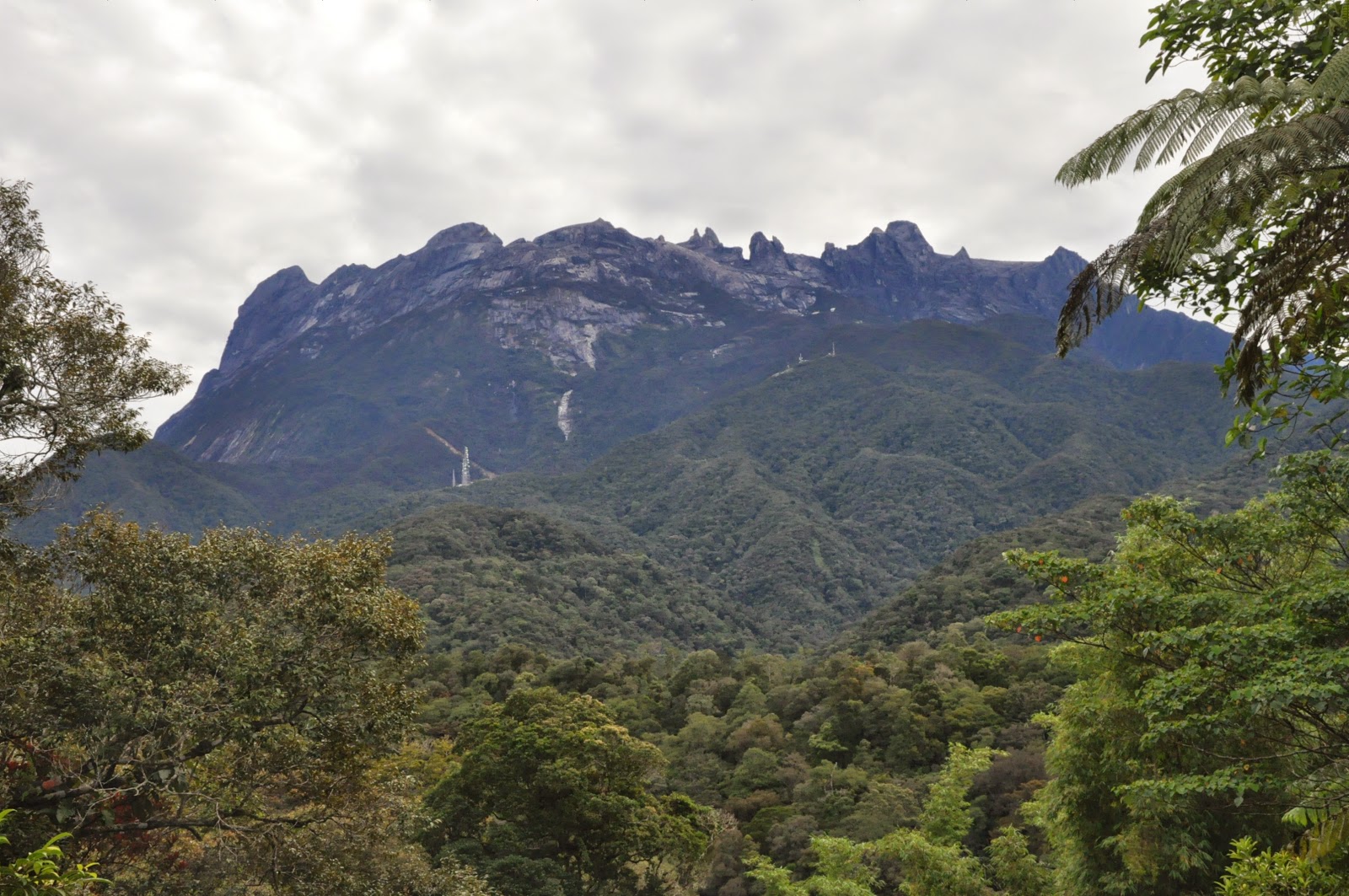 PENGALAMAN MENDAKI GUNUNG KINABALU ~ VITAMIN ZAHRAA