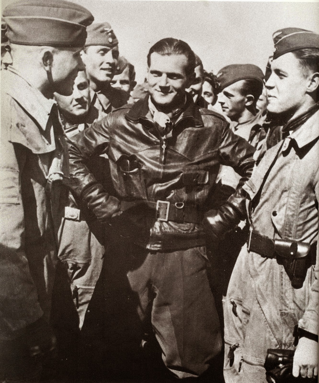 NAZI JERMAN: Foto Jagdgeschwader 53 (JG 53) "Pik-As"